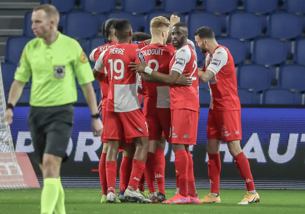 Leverton Pierre vient muscler le milieu de l'US Avranches - Foot Normand